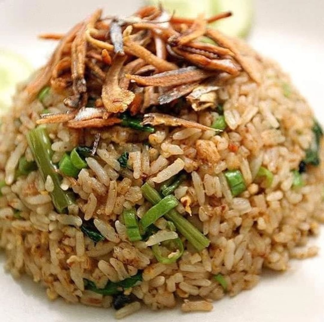 Nasikruiden maken. De populairste nasi kruidenmix van Indonesië ...